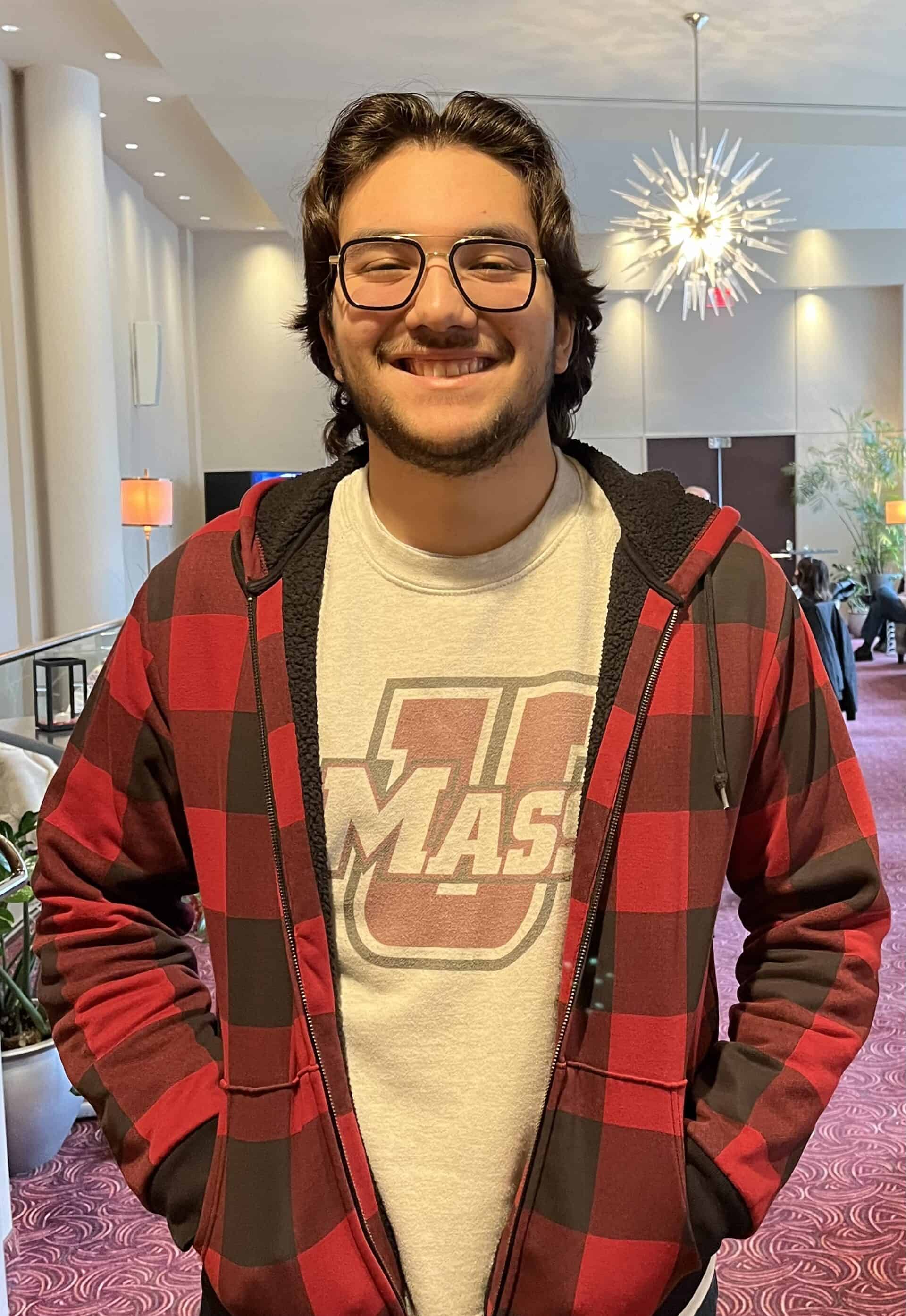 Grafton Teen & Make-A-Wish® Recipient Julio Varella Tours Backstage at ...